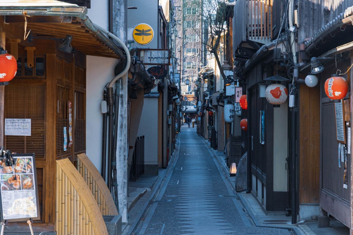 Pontocho: Kyoto's Most Famous Lane Way